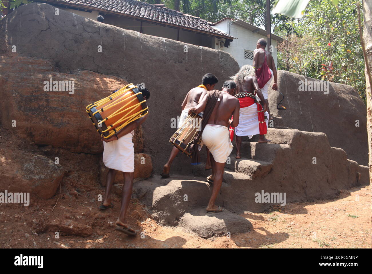 Kerala style houses hi-res stock photography and images - Alamy