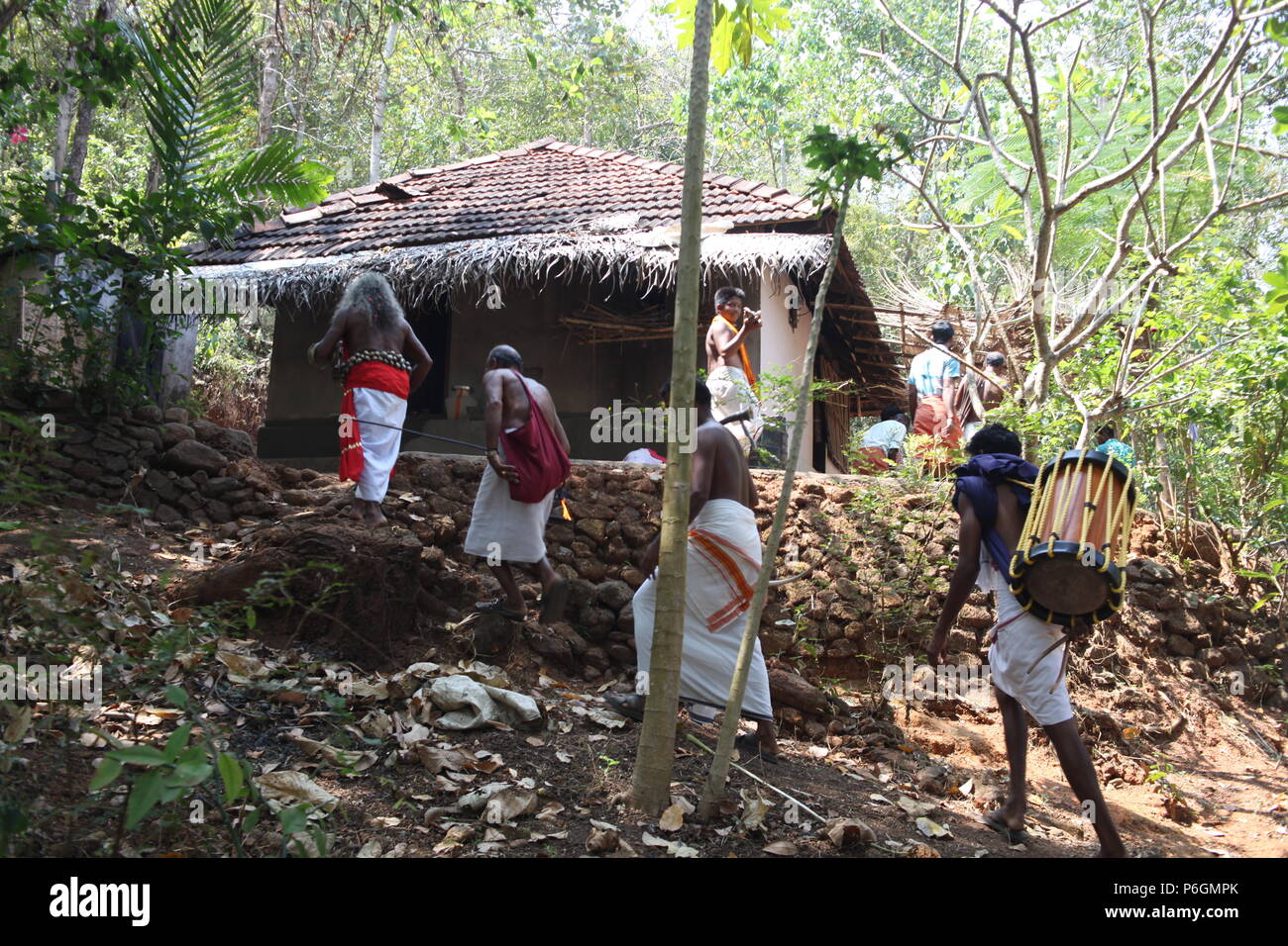 Kerala style houses hi-res stock photography and images - Alamy