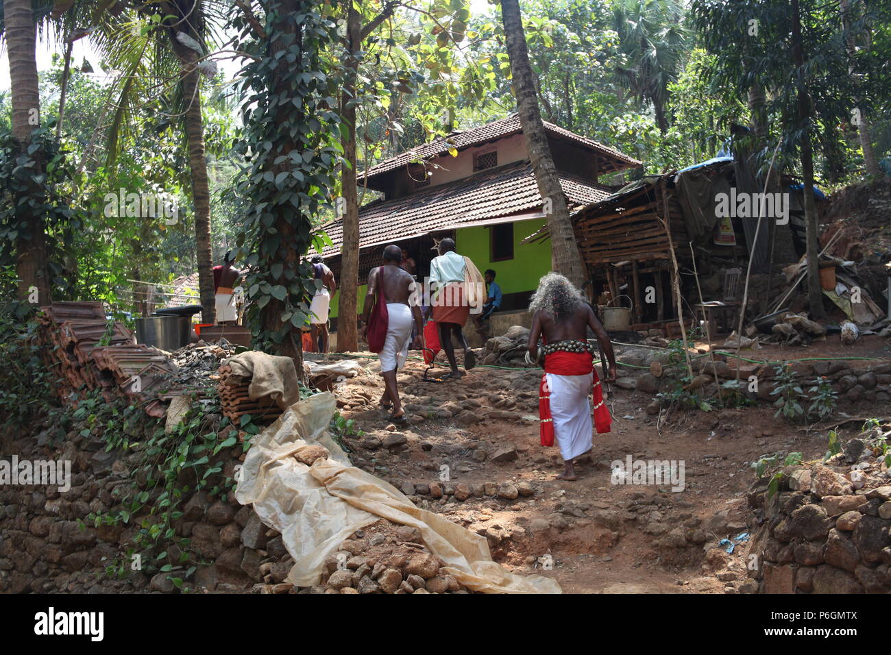 Kerala style houses hi-res stock photography and images - Alamy