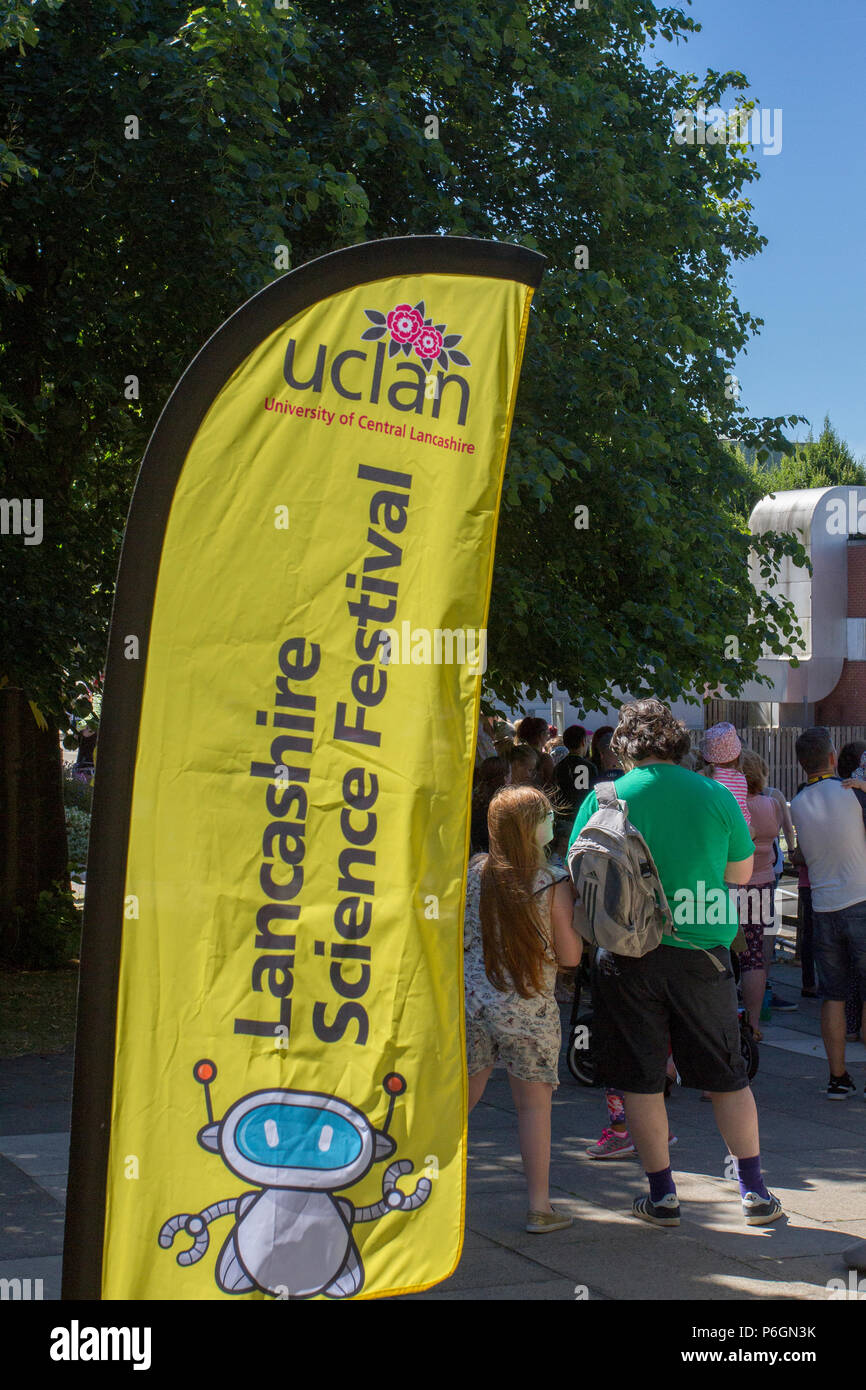 Uclan University Of Central Lancashire Stock Photos & Uclan University ...