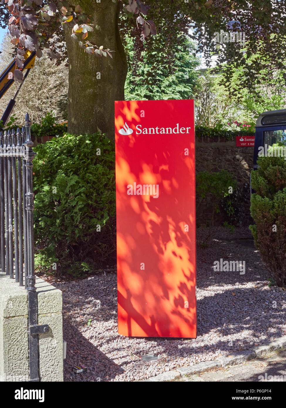 Santander corporate and commercial banking offices hi-res stock ...