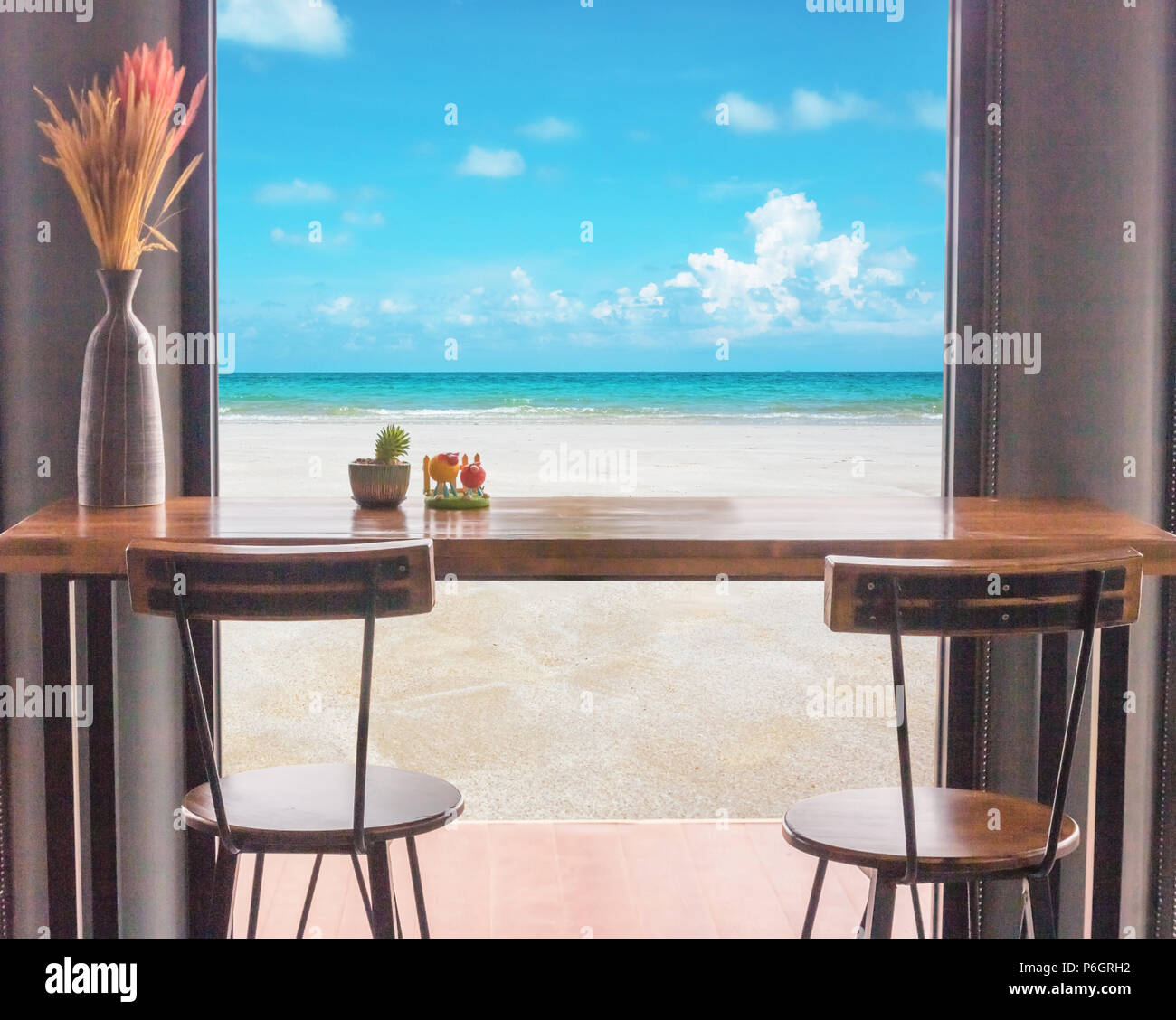 Sea front furniture hi-res stock photography and images - Alamy