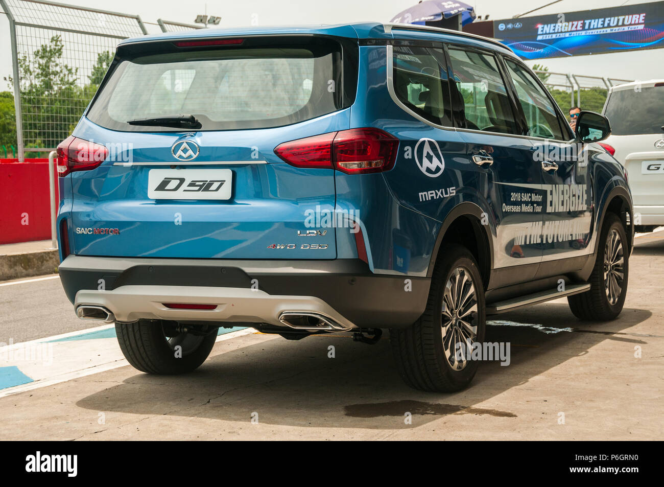 Stationary exterior shot of the large SAIC Maxus D90 SUV sold in some ...
