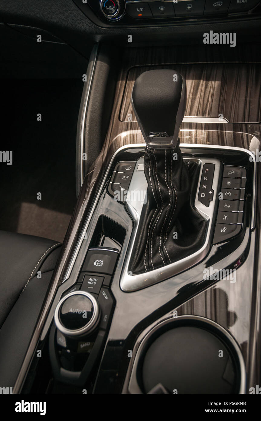 Automatic gearbox of the large SAIC Maxus D90 SUV sold in some markets ...