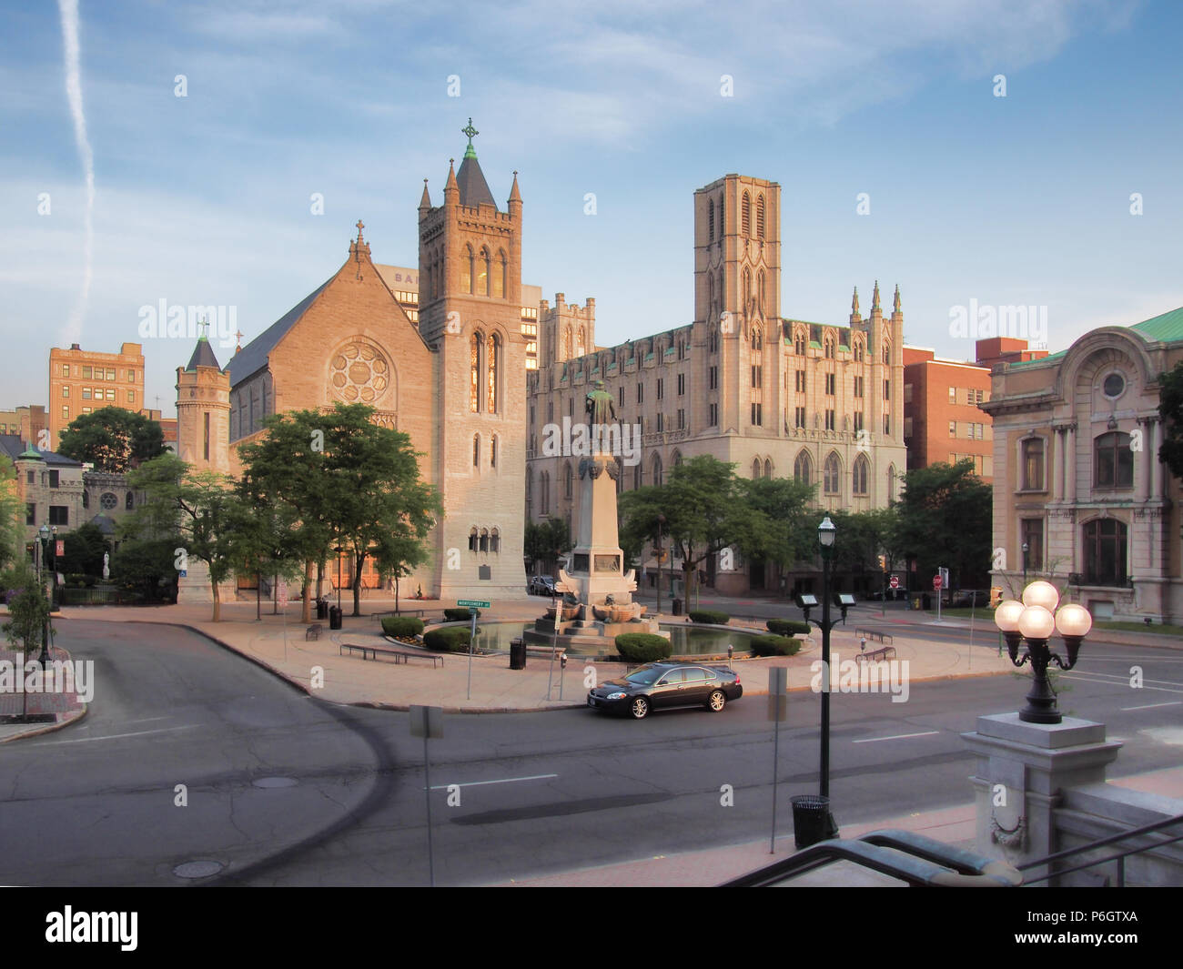 Syracuse, New York, USA. View from the steps of the Syracuse County ...