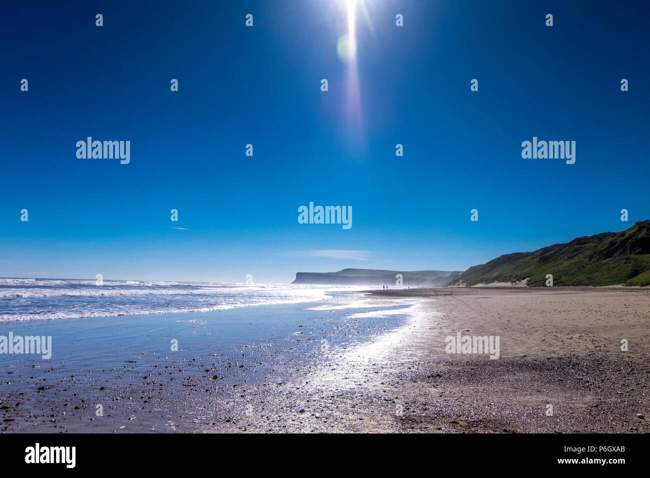 Summer sunset at saltburn beach hi-res stock photography and images - Alamy