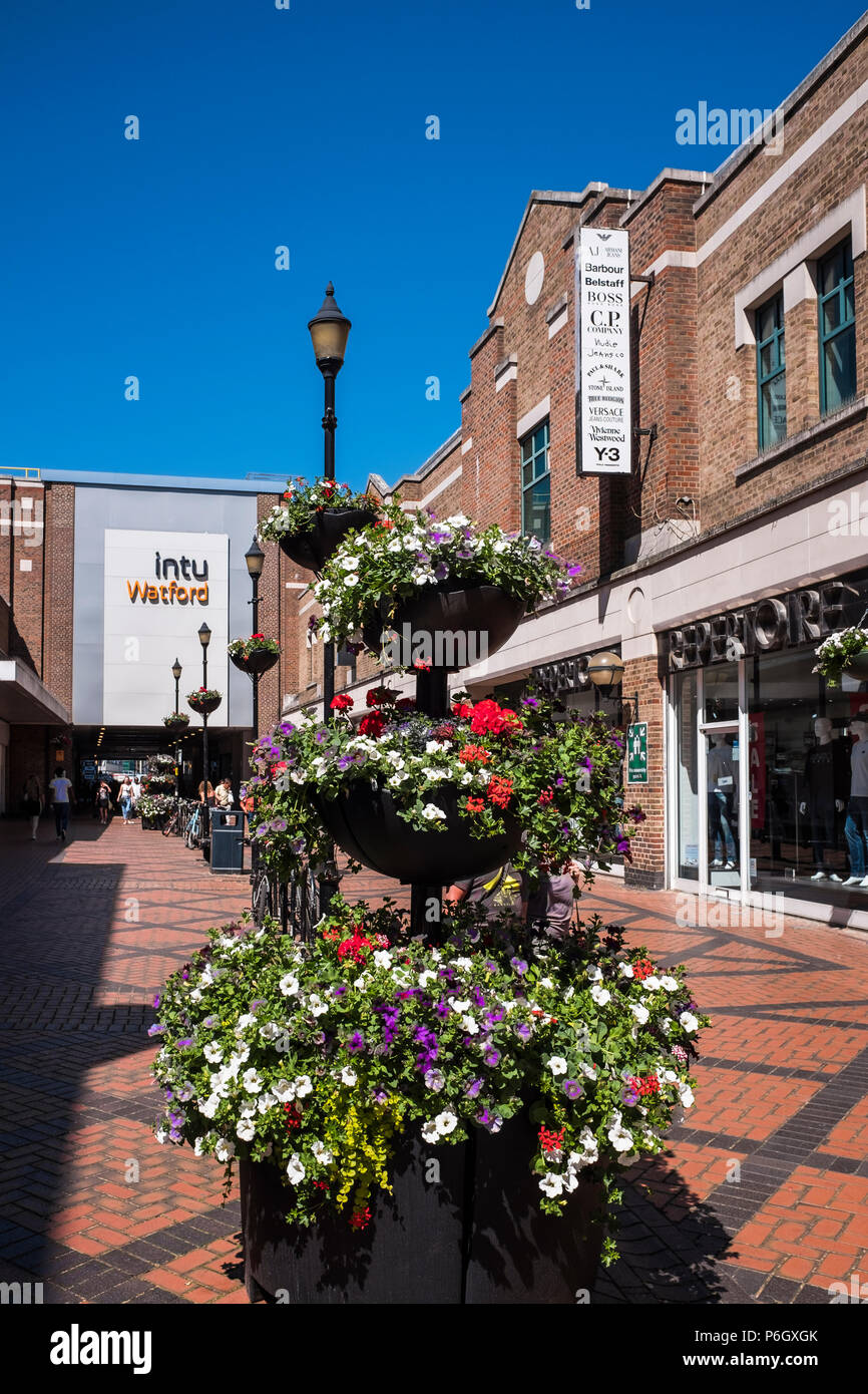 Watford Town Centre Stock Photos & Watford Town Centre Stock Images - Alamy