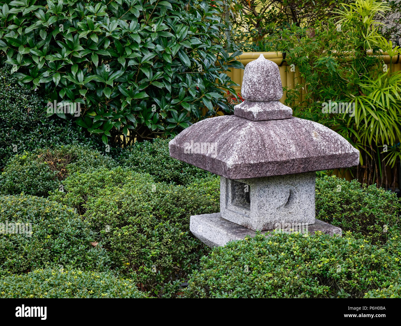 Japanese stone lantern at zen garden in Kyoto, Japan Stock Photo - Alamy