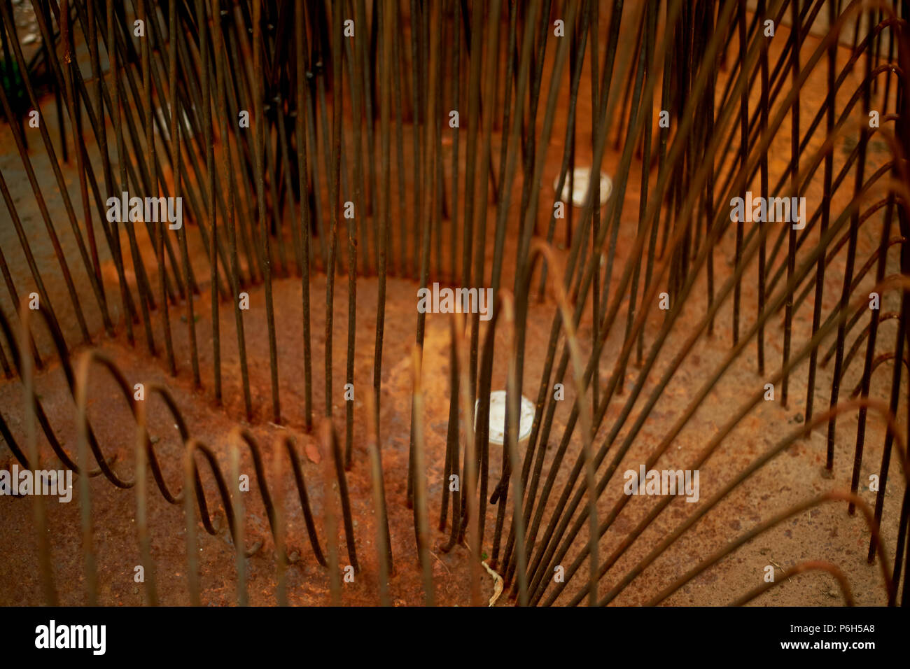 Texture of rusty bent rods. Closely Stock Photo - Alamy