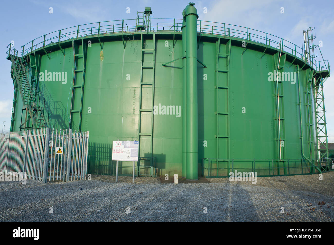 Gas holder hi-res stock photography and images - Alamy