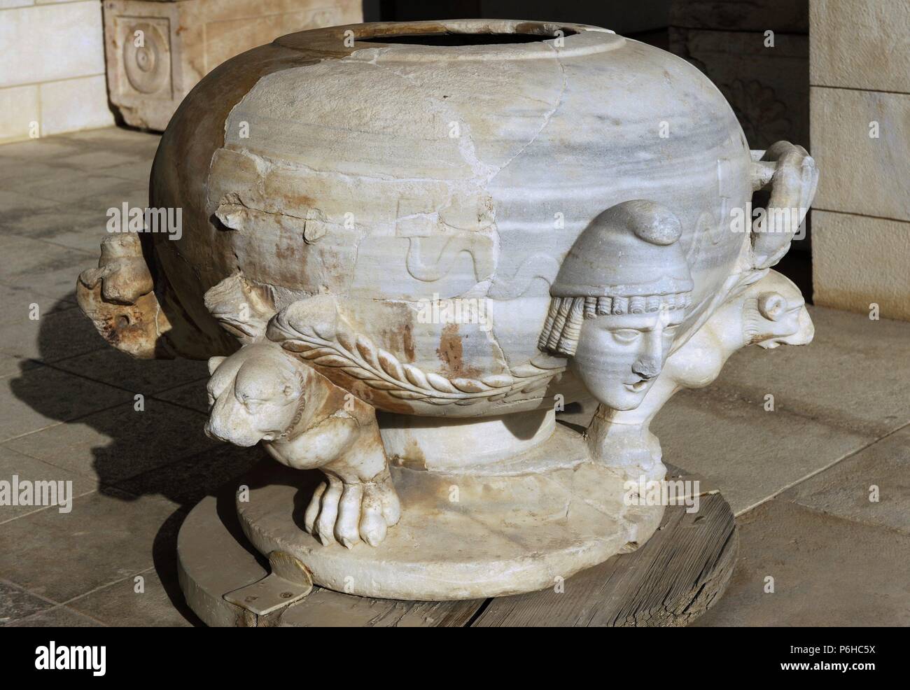 Roman vessel hi-res stock photography and images - Alamy