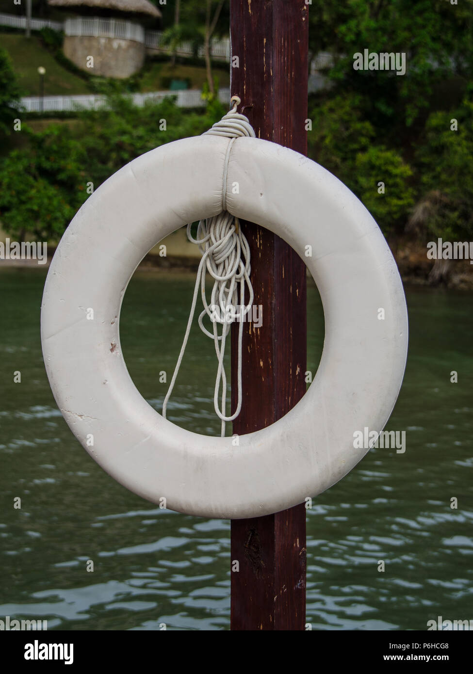 Fire ring safety sign hi-res stock photography and images - Alamy