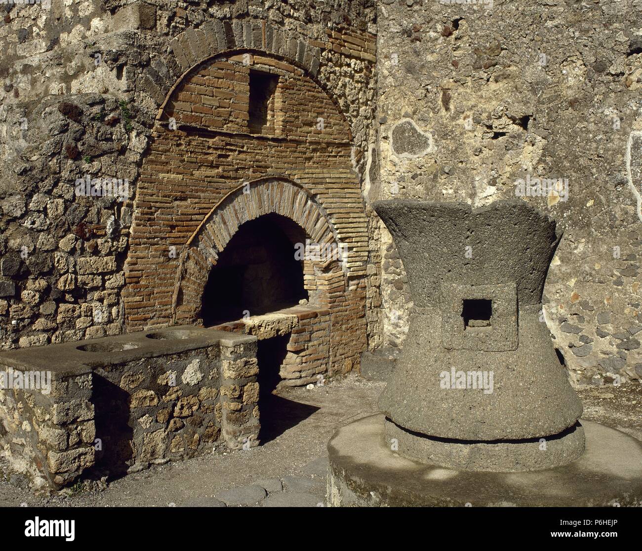 ARTE ROMANO. ITALIA. PANADERIA DE MODESTO. Estos establecimientos en ...