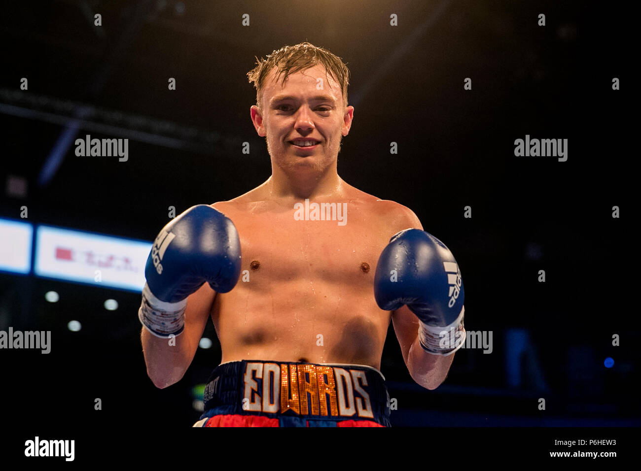 Sunny edwards poses hi-res stock photography and images - Alamy