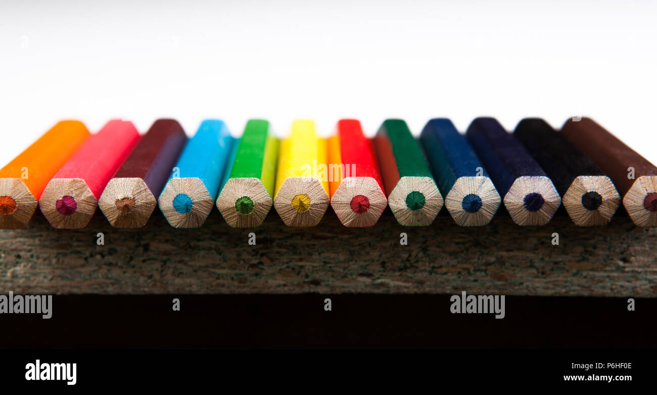 Row yellow number pencils hi-res stock photography and images - Alamy