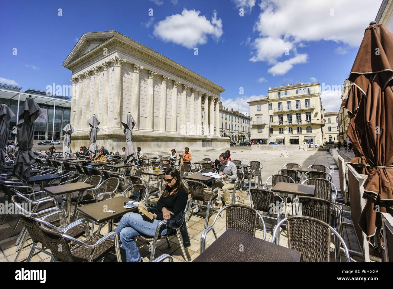 La catedral de Notre Dame y Saint Castor, Nimes, capital del ...