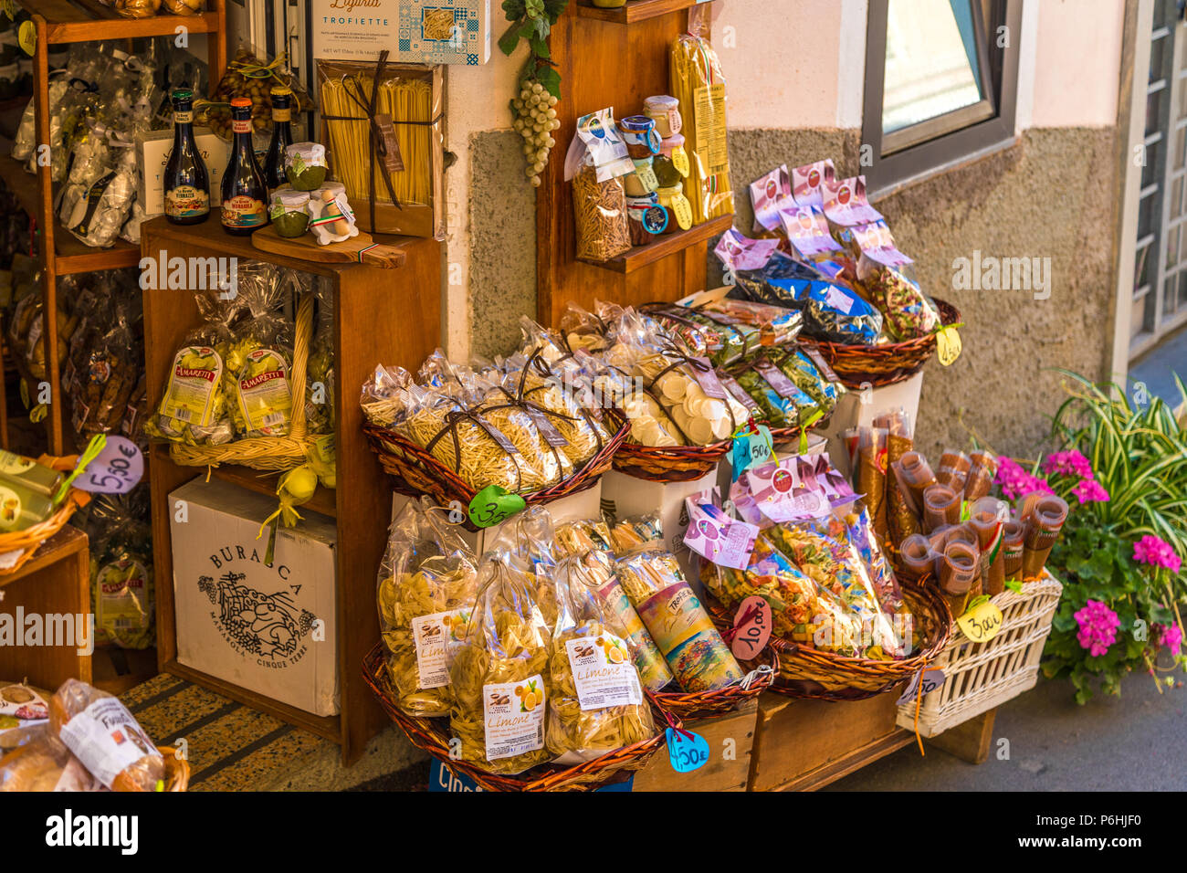 MANAROLA (SP), ITALY - JUNE 17, 2018: typical street markets sell local ...