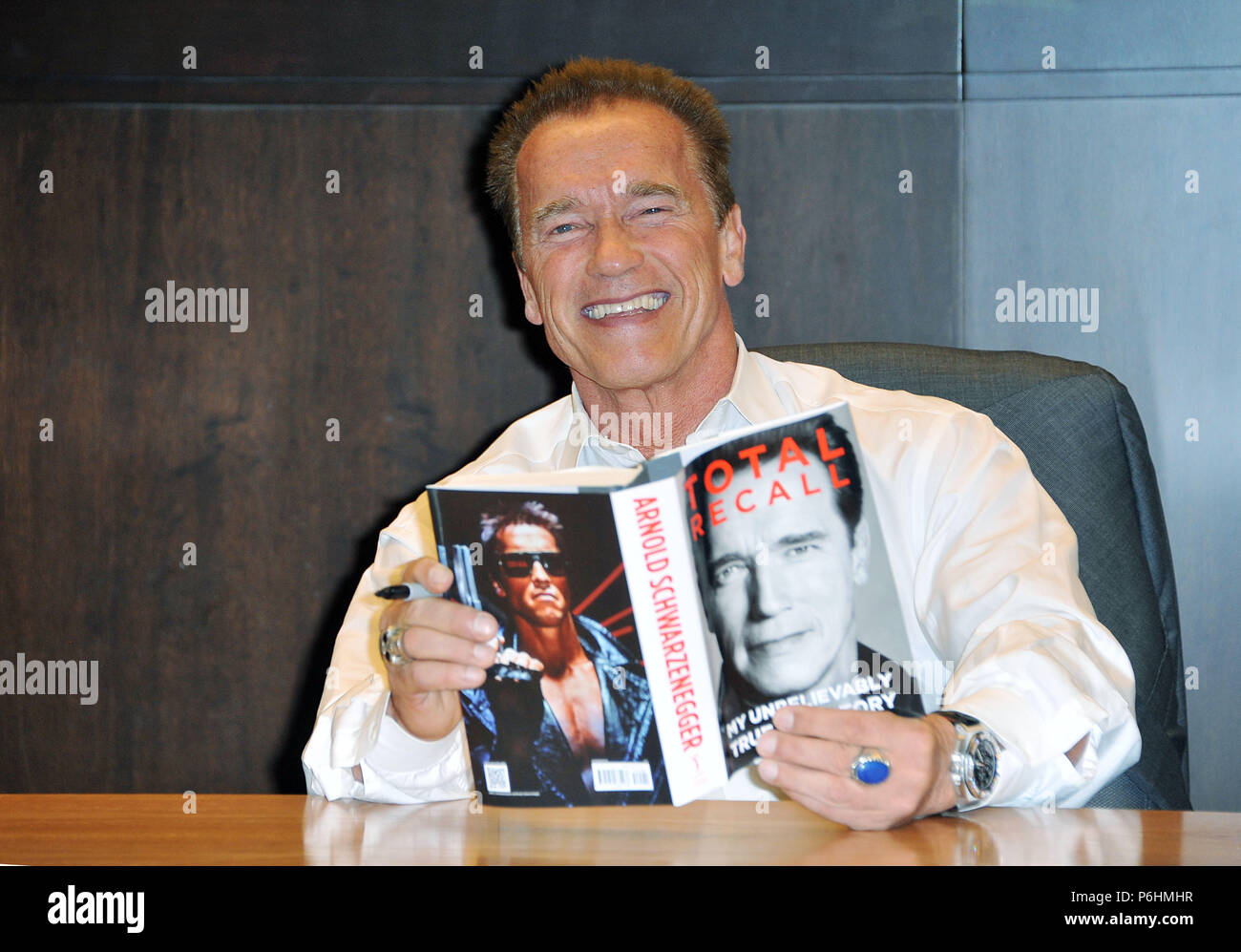 Arnold schwarzenegger _05 red carpet event hi-res stock photography and ...