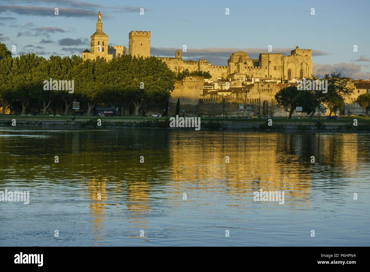 Palacio de los Papas, gotico medieval,Avignon,Francia, Europa Stock ...
