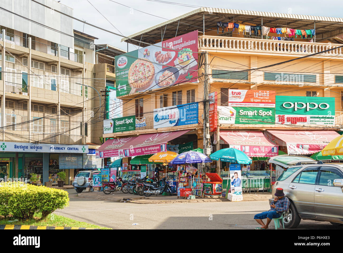 Cambodian apartments hi-res stock photography and images - Alamy