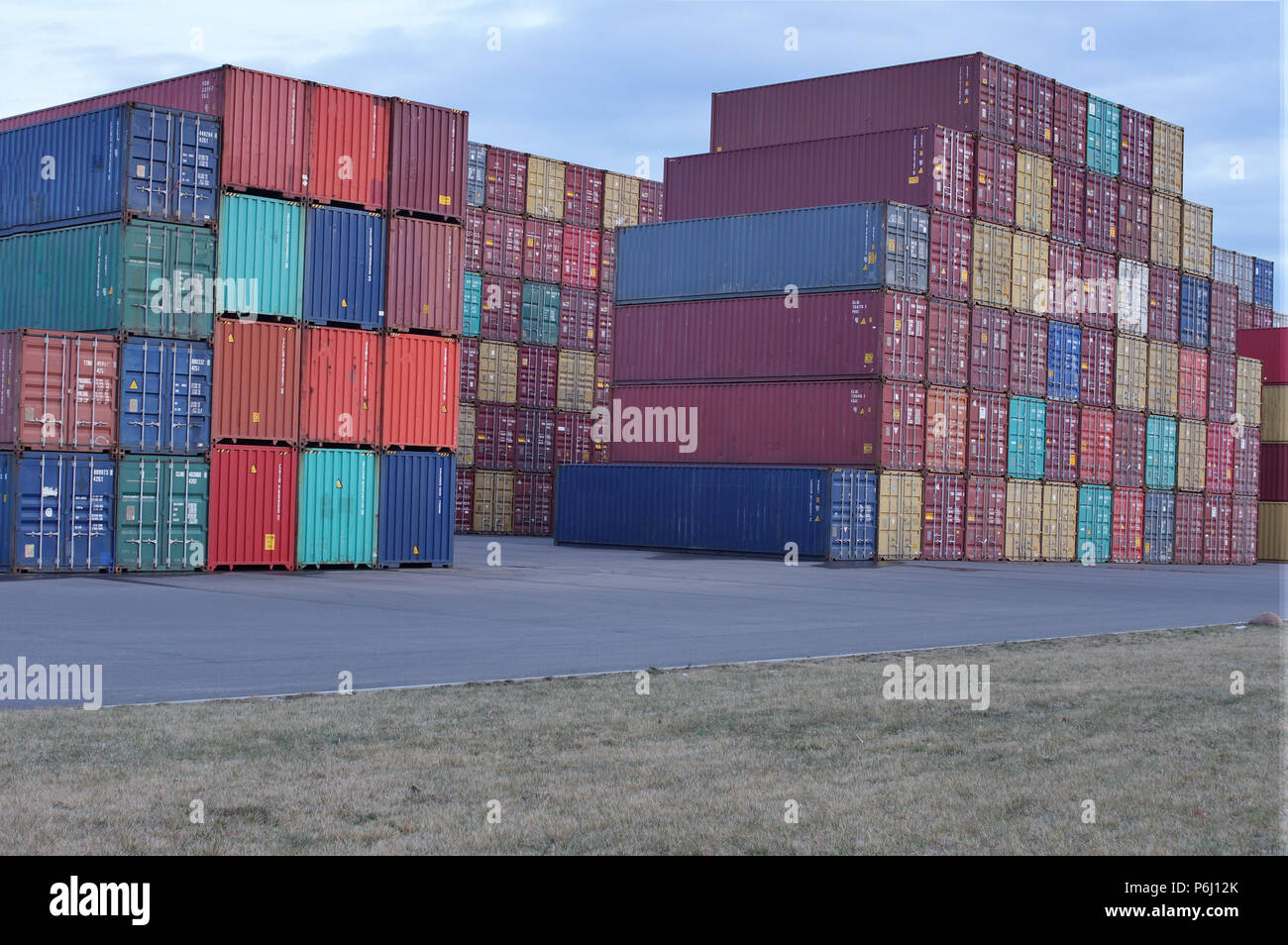 Dubai bus station hi-res stock photography and images - Alamy
