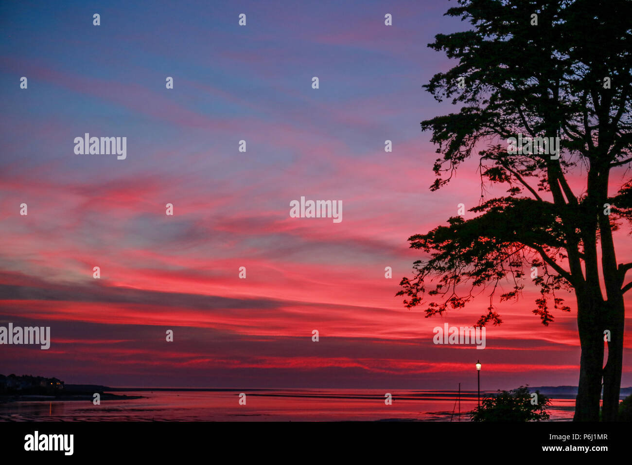 Sinking sun hi-res stock photography and images - Alamy