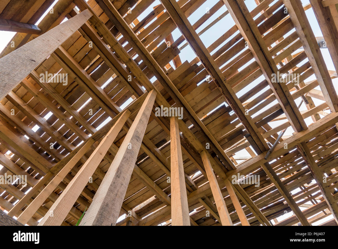 Plank House Roof Construction