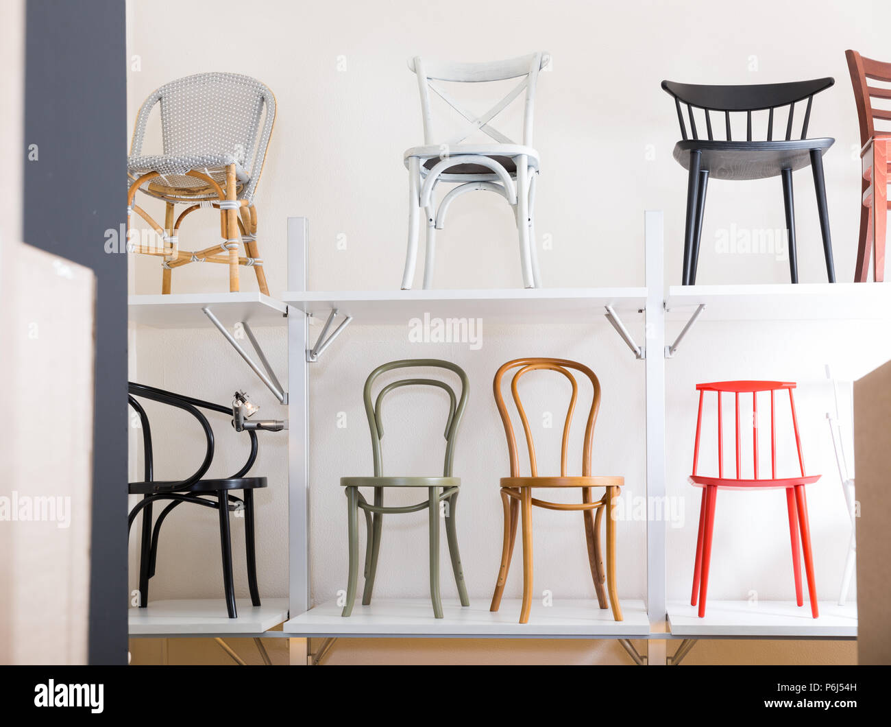 Crowded store room hi-res stock photography and images - Alamy