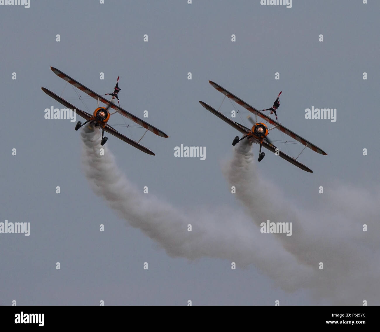 Wing walk plane hi-res stock photography and images - Alamy