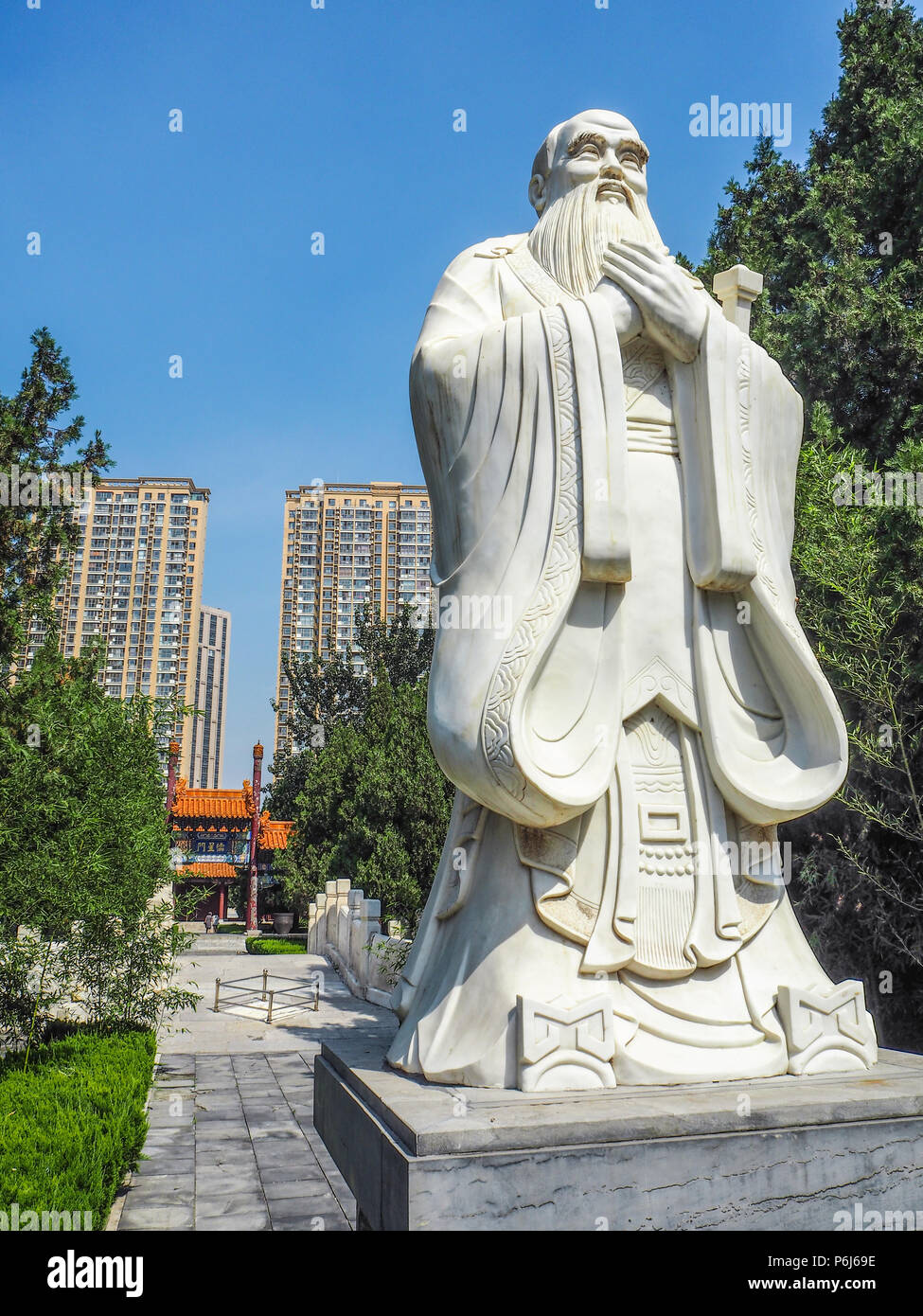 Chinese philosopher confucius hi-res stock photography and images - Alamy