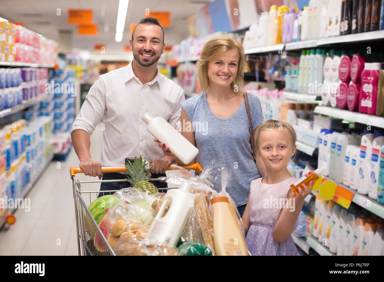 Child with cleaning products hi-res stock photography and images - Alamy