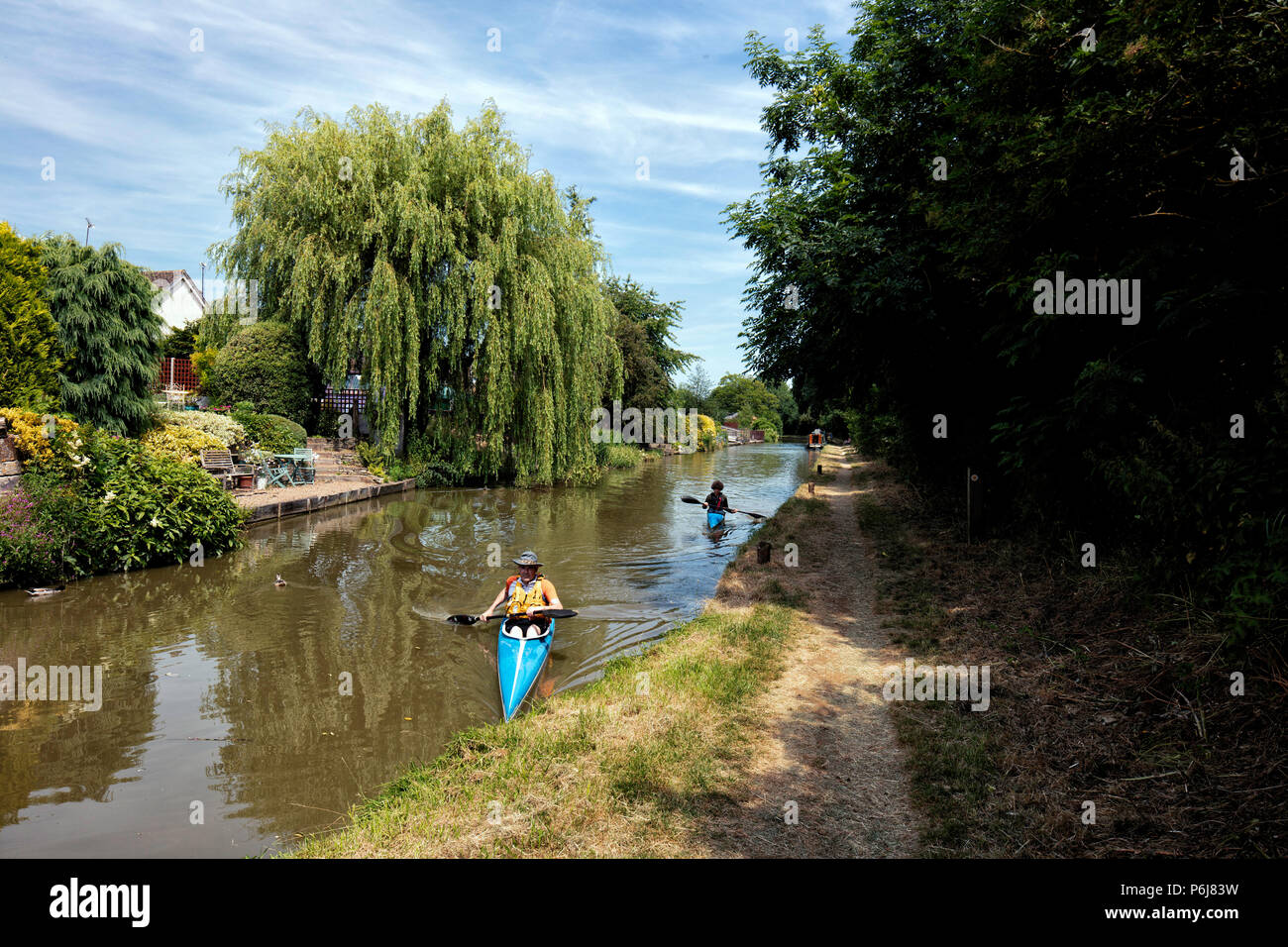 Family kayak canal hi-res stock photography and images - Alamy