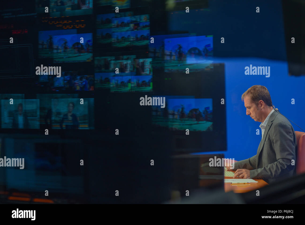 Tv3 media hi-res stock photography and images - Alamy