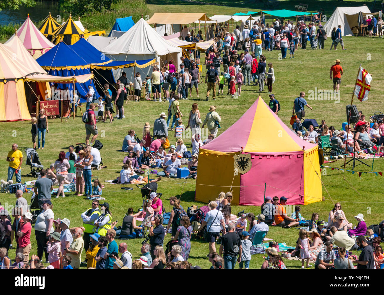 Medieval tents hi-res stock photography and images - Alamy