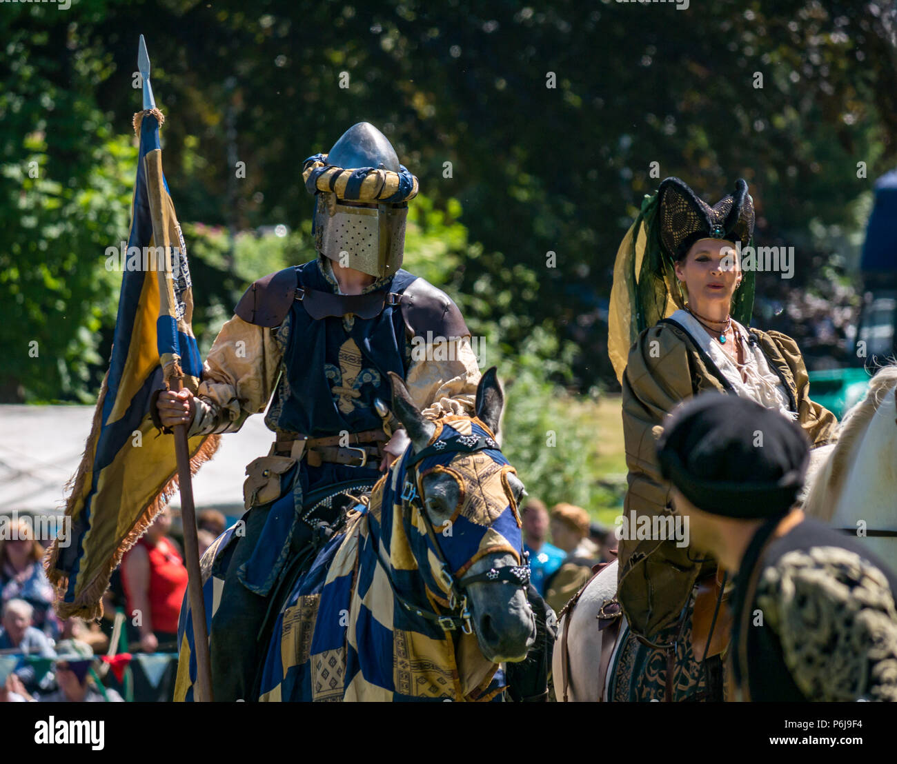 Medieval knight lady hi-res stock photography and images - Alamy