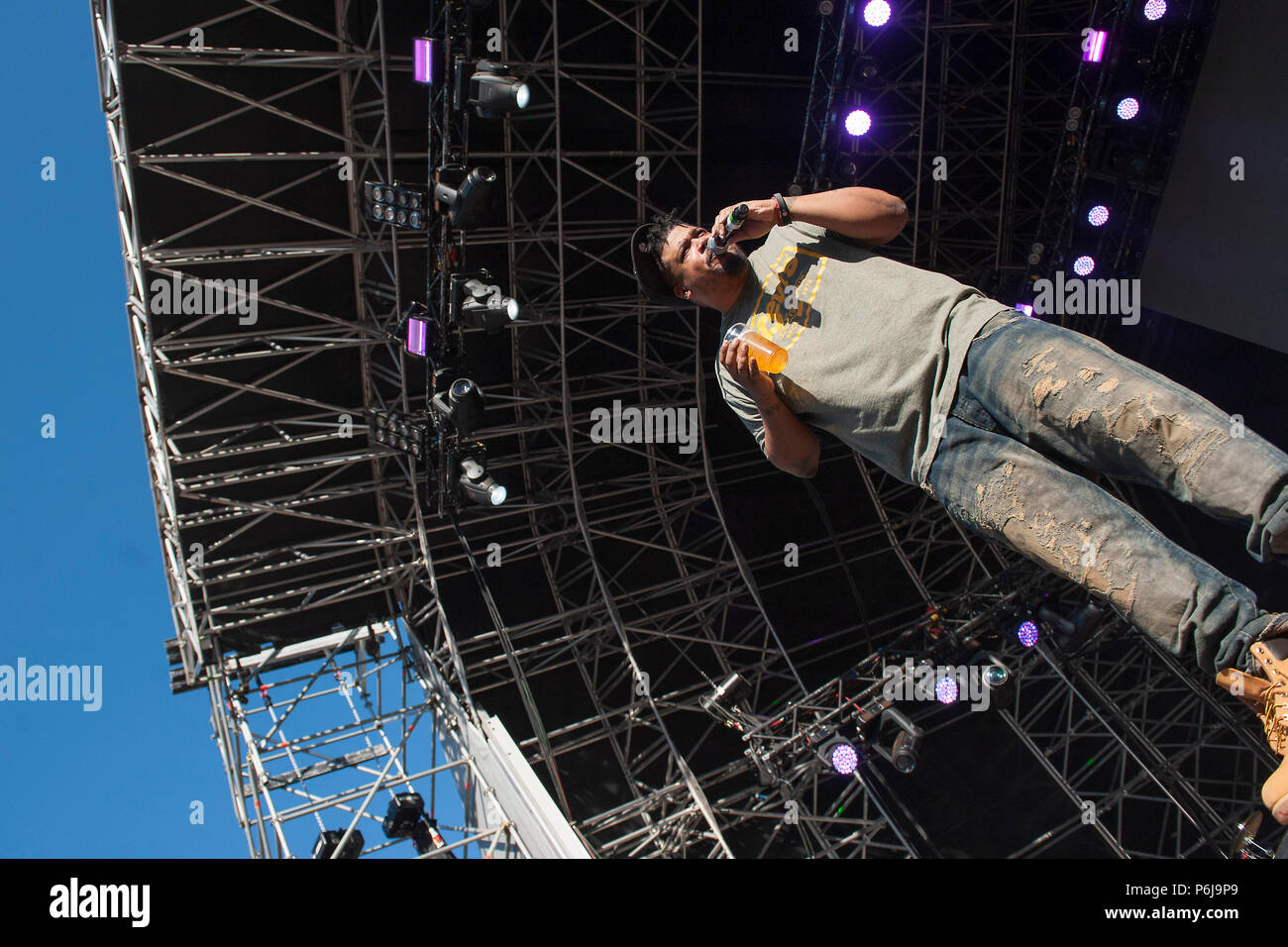 June pointer pointer sisters hi-res stock photography and images - Alamy