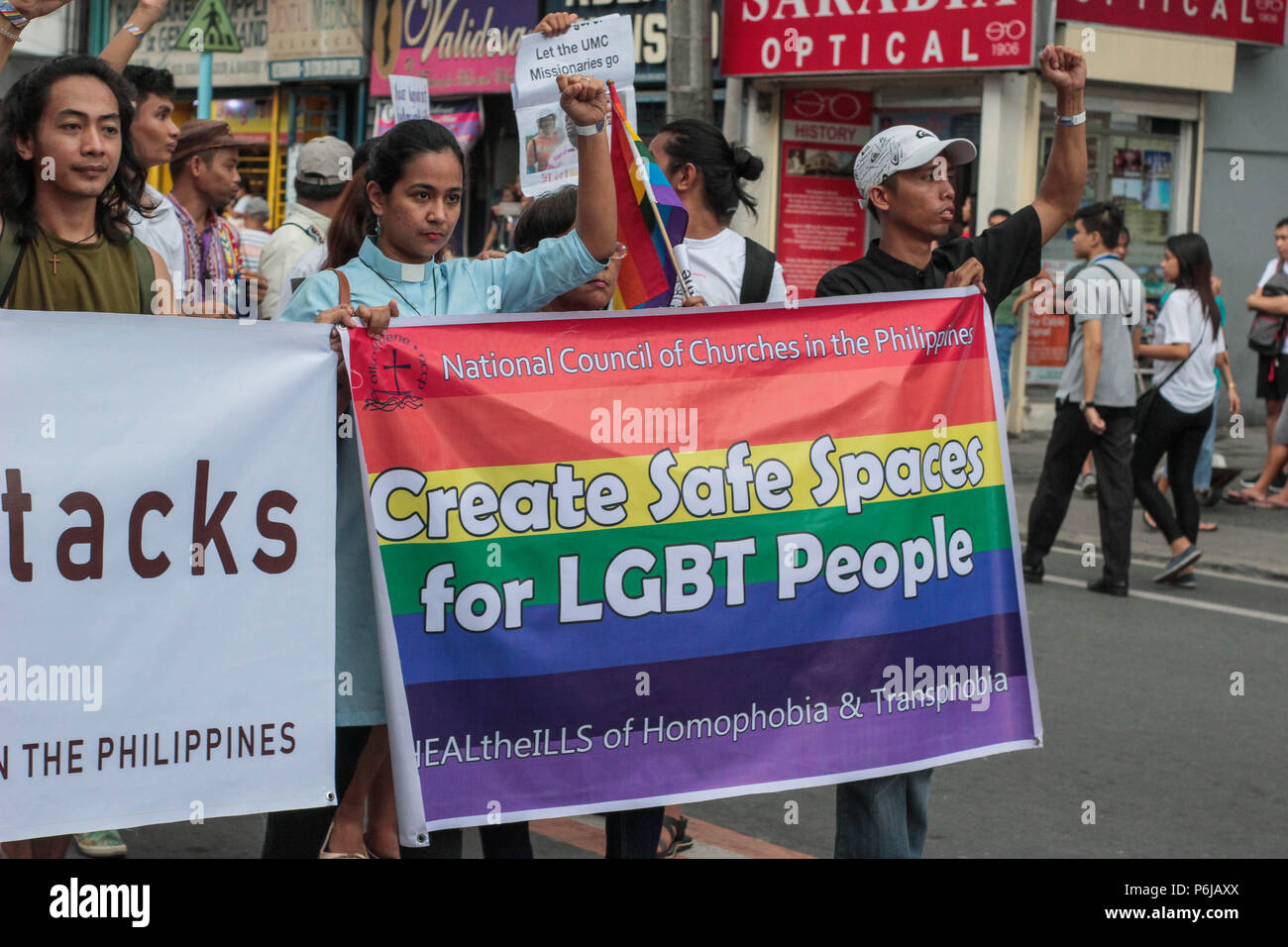 Manila, Philippines. 30th June, 2018. Participants showing their ...