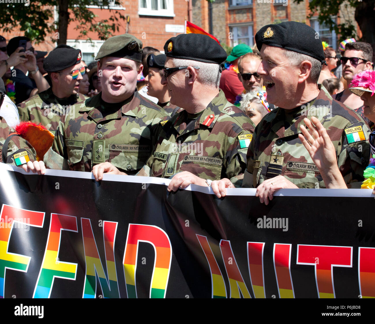 Irish defence forces uniform hi-res stock photography and images - Alamy