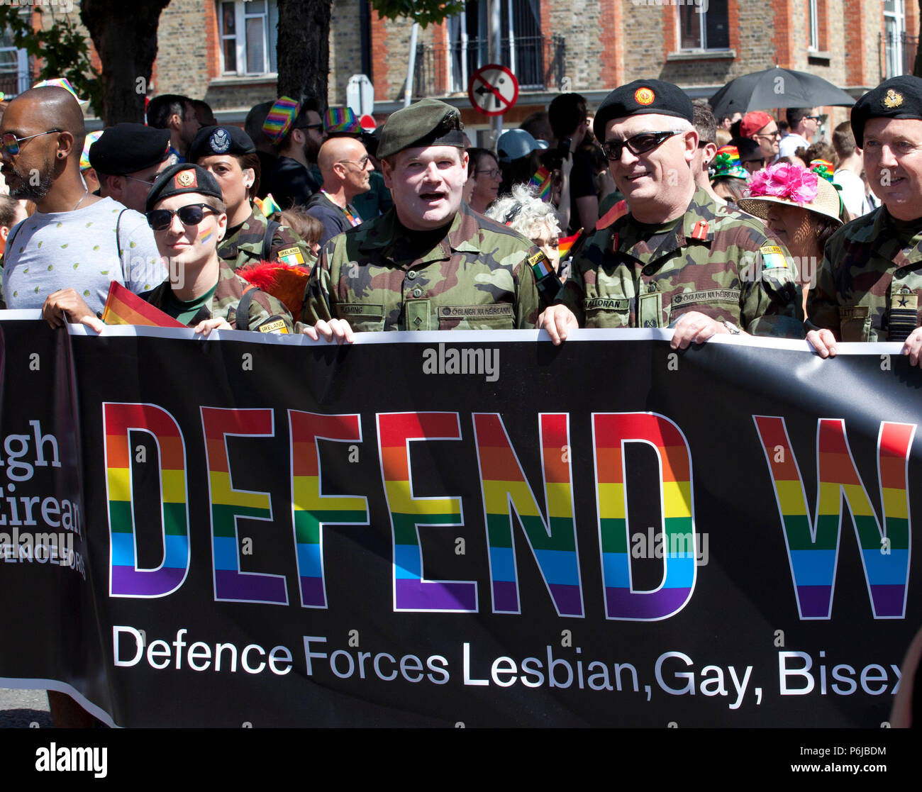 Irish defence forces uniform hi-res stock photography and images - Alamy