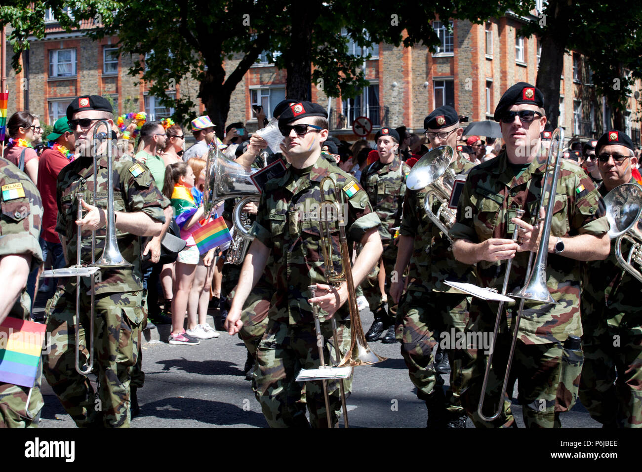 Irish defence forces uniform hi-res stock photography and images - Alamy