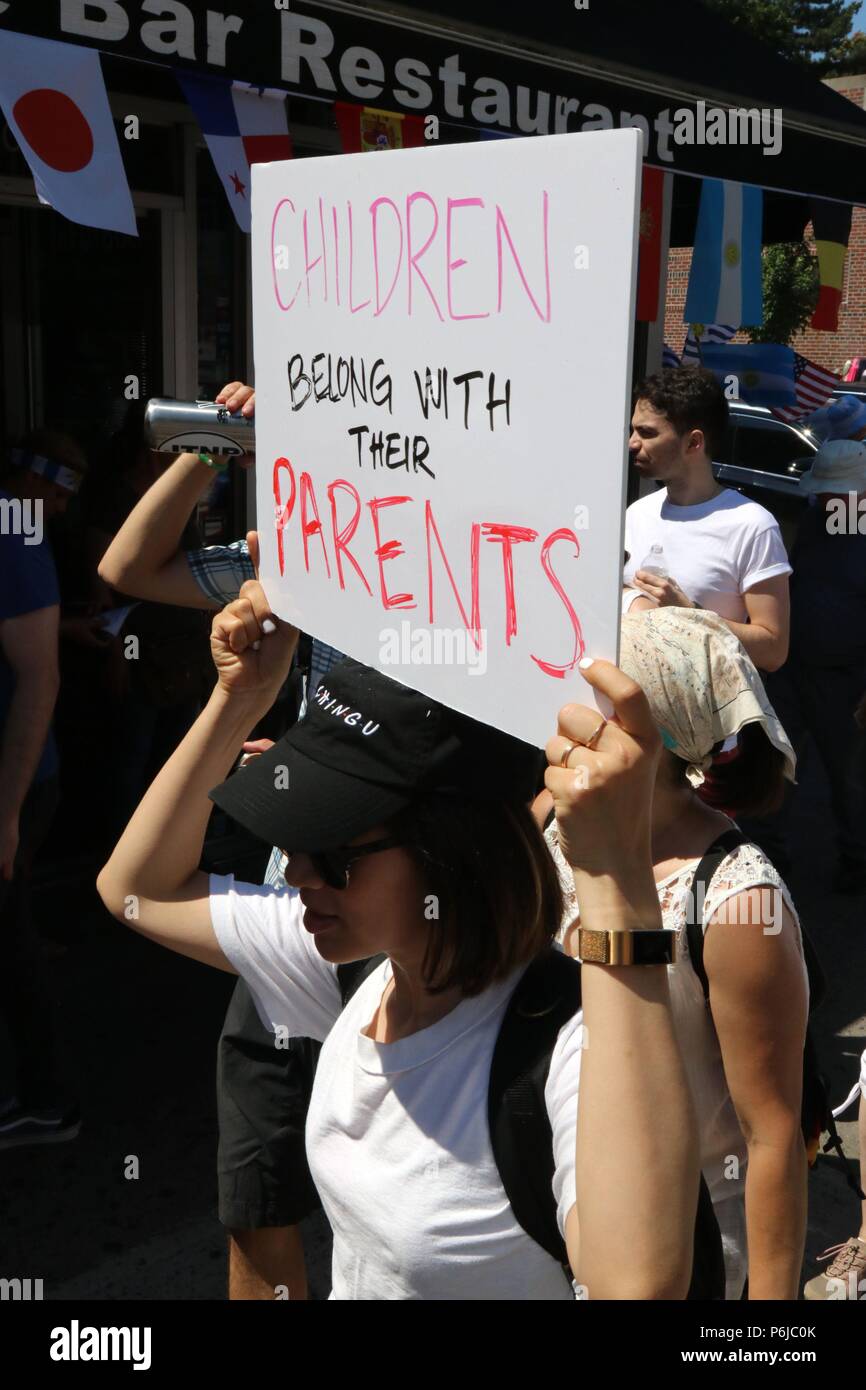 New York City, New York, USA. 30th June, 2018. The End Family ...