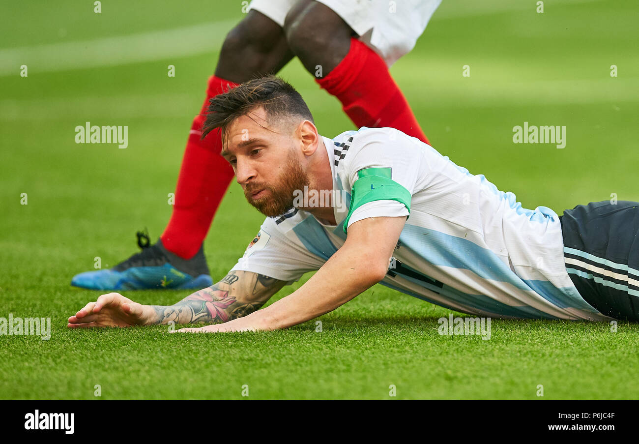 Messi argentina sad hi-res stock photography and images - Alamy
