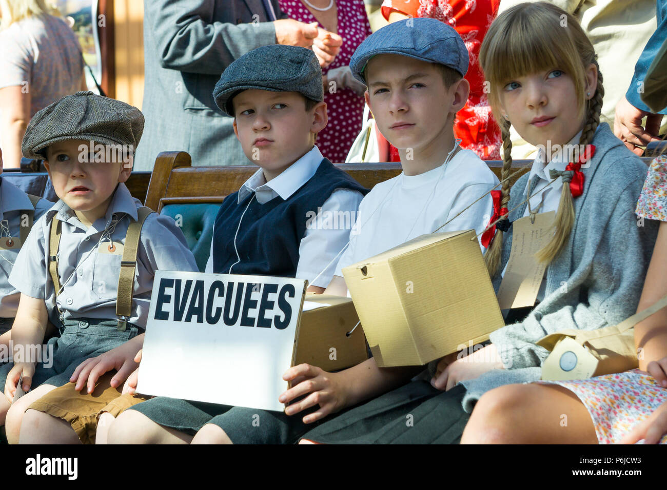 Ww2 children evacuated on train hi-res stock photography and images - Alamy