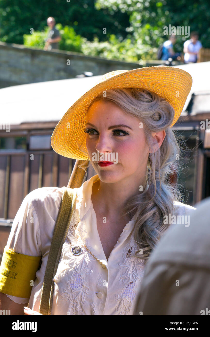 1940s Lady High Resolution Stock Photography and Images - Alamy