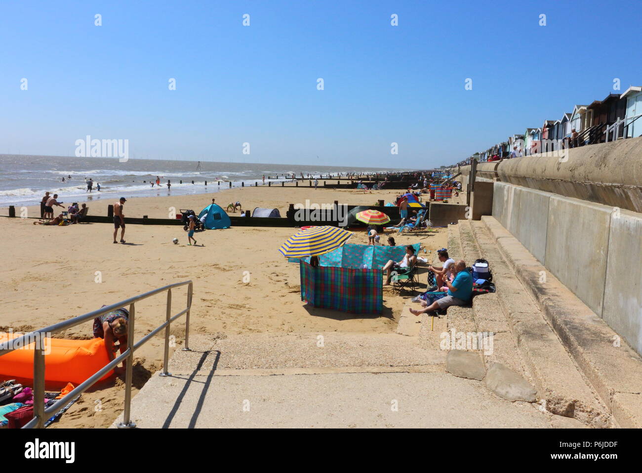 Frinton beach pier hi-res stock photography and images - Alamy
