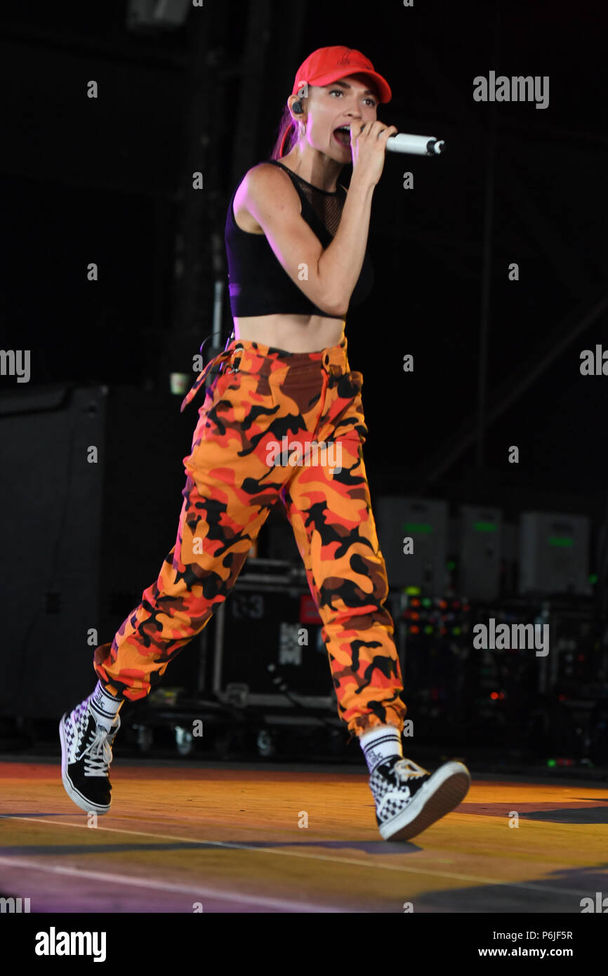 Amanda duffy hi-res stock photography and images - Alamy