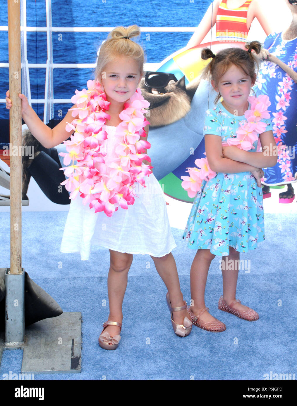 Los Angeles, USA. 30th Jun, 2018. (L-R) Actresses Emma Stauffer and ...