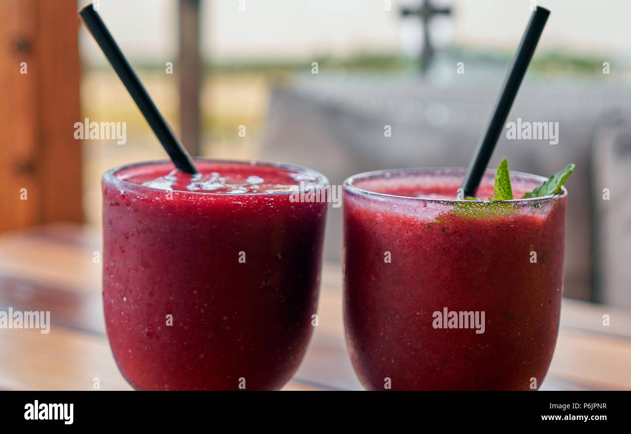 Health smoothies hi-res stock photography and images - Alamy