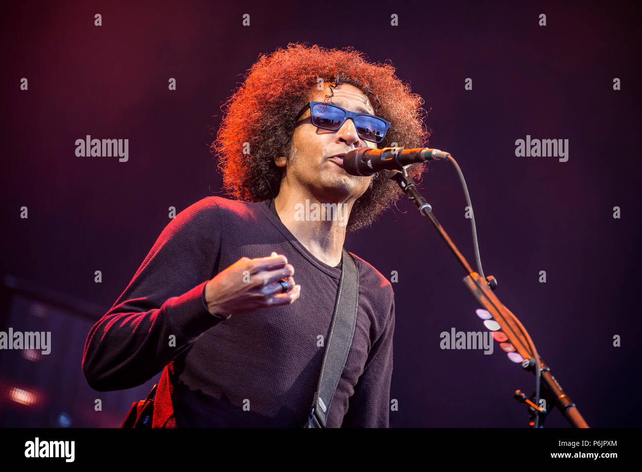 William duvall live music hi-res stock photography and images - Alamy