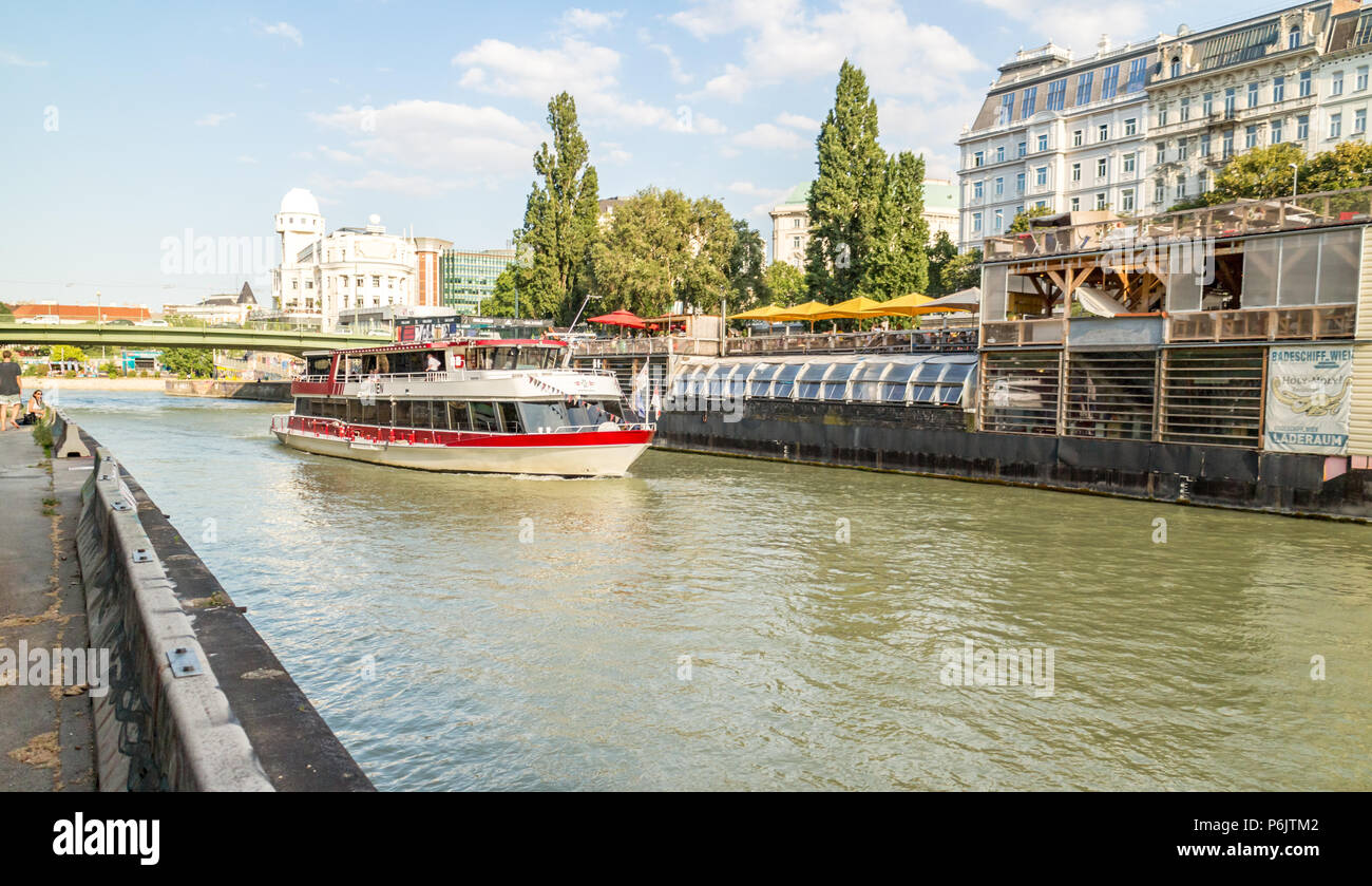 Danube canal vienna hi-res stock photography and images - Alamy